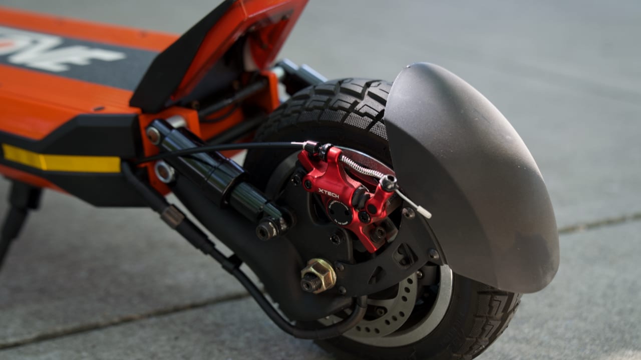 Why Voro Motor's EMOVE Cruiser V2 60V is a Genius E-Scooter - Electric ...