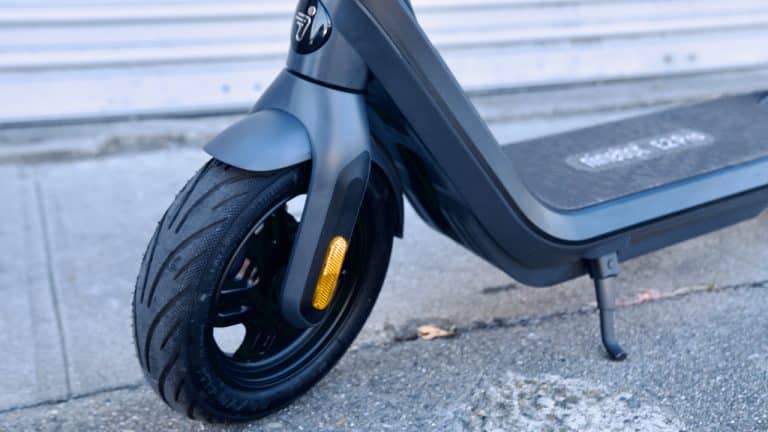 GOTRAX GX2: 1,600W of Dual Motor Power - Electric Scooter Guide
