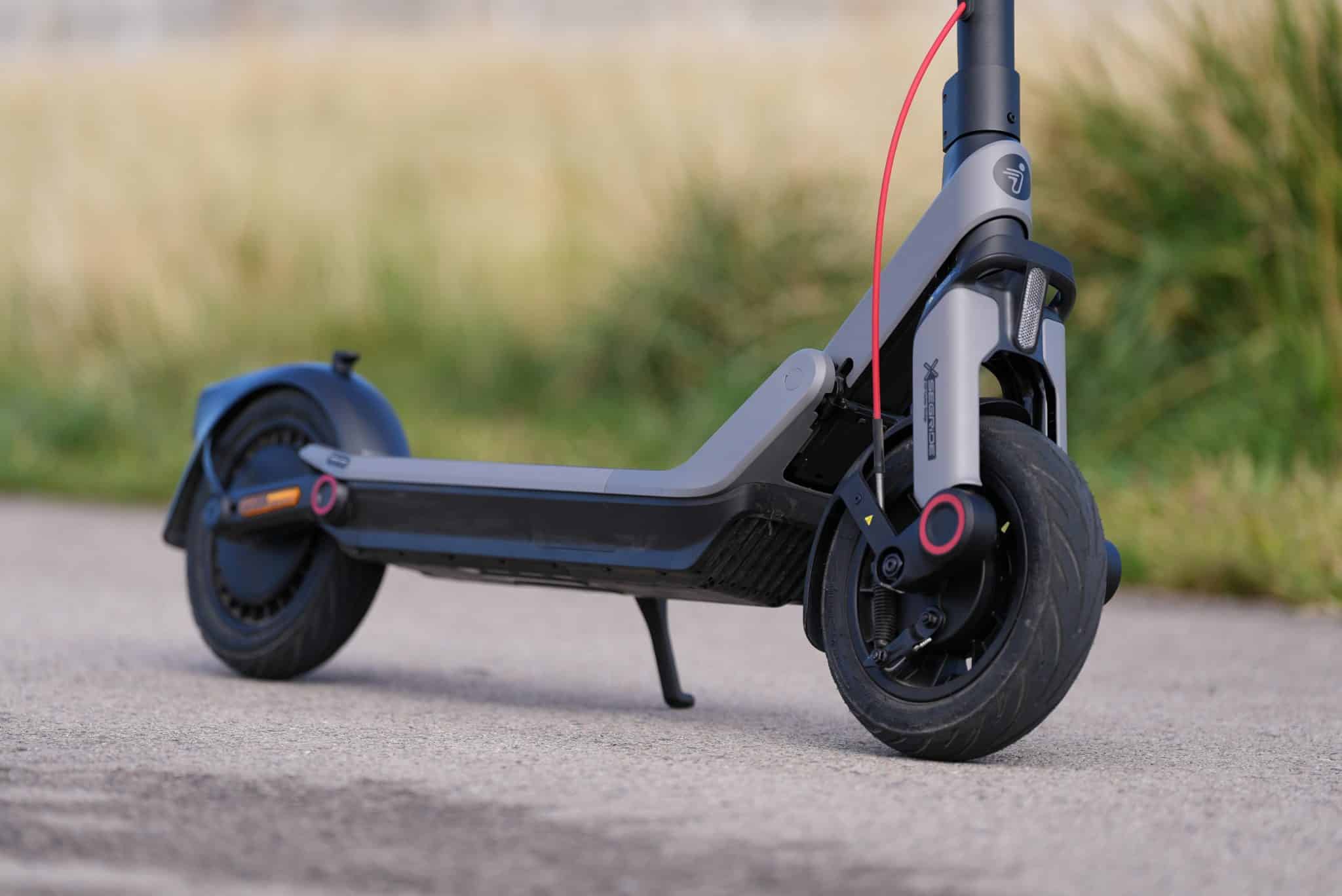 Segway E3 Pro Review: Is This the Best Entry-Level Commuter Scooter ...